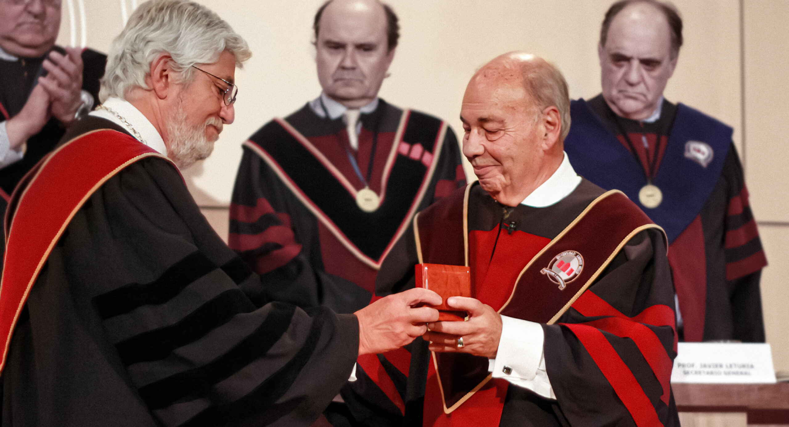 Pedro Cunill Grau vio, olió, sintió y tocó los paisajes venezolanos ...